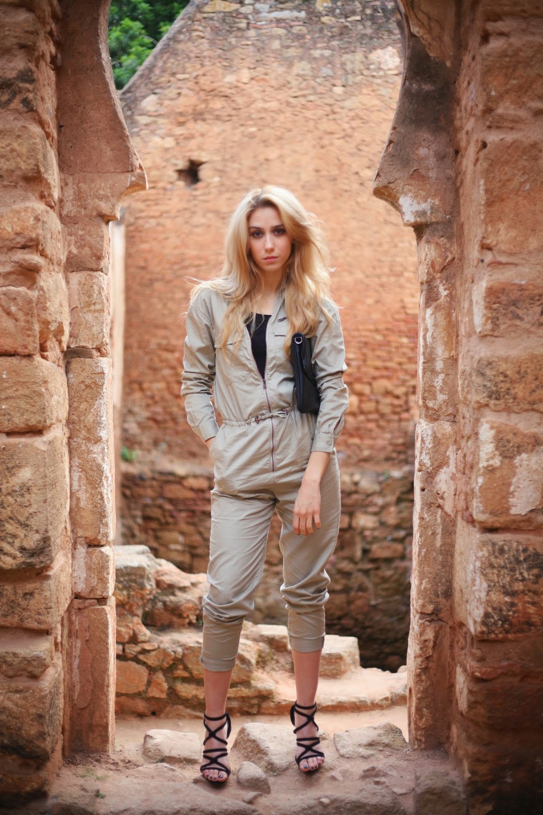 THE FALSE GUIDE: Fatine Zaïmi X The False Guide