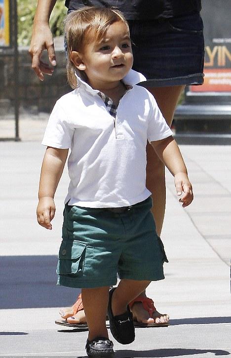 Kemi Online ♥: Baby Mason's swag takes after Daddie - Scott Disick