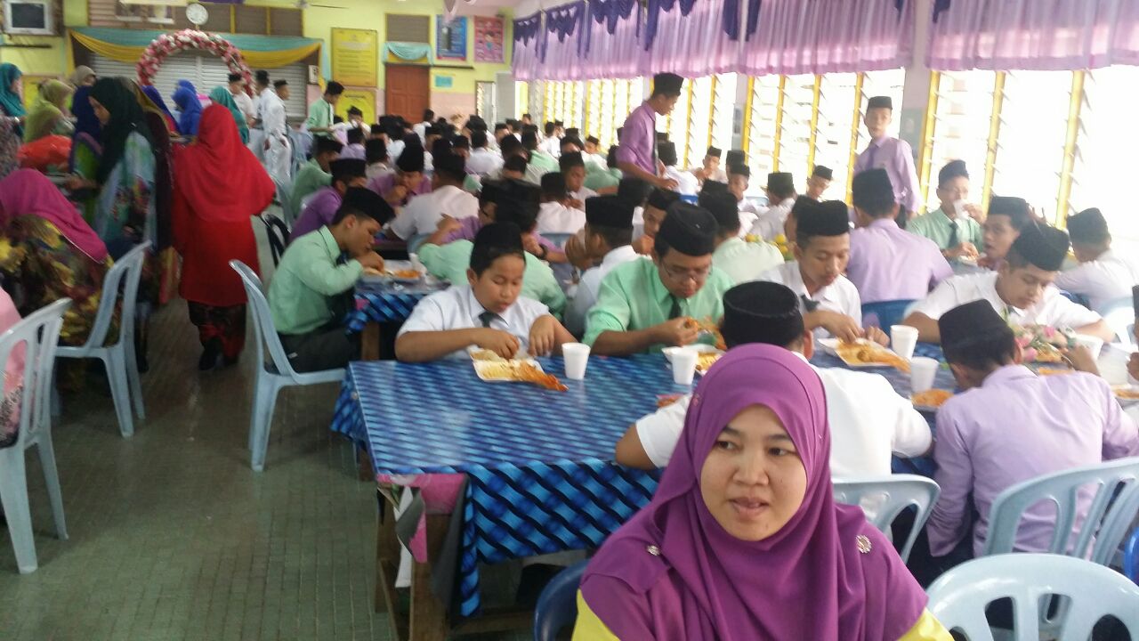 LAMAN UTAMA SMAM: PROGRAM SOLAT HAJAT, MOHON RESTU PT3 & JAMUAN AKHIR ...