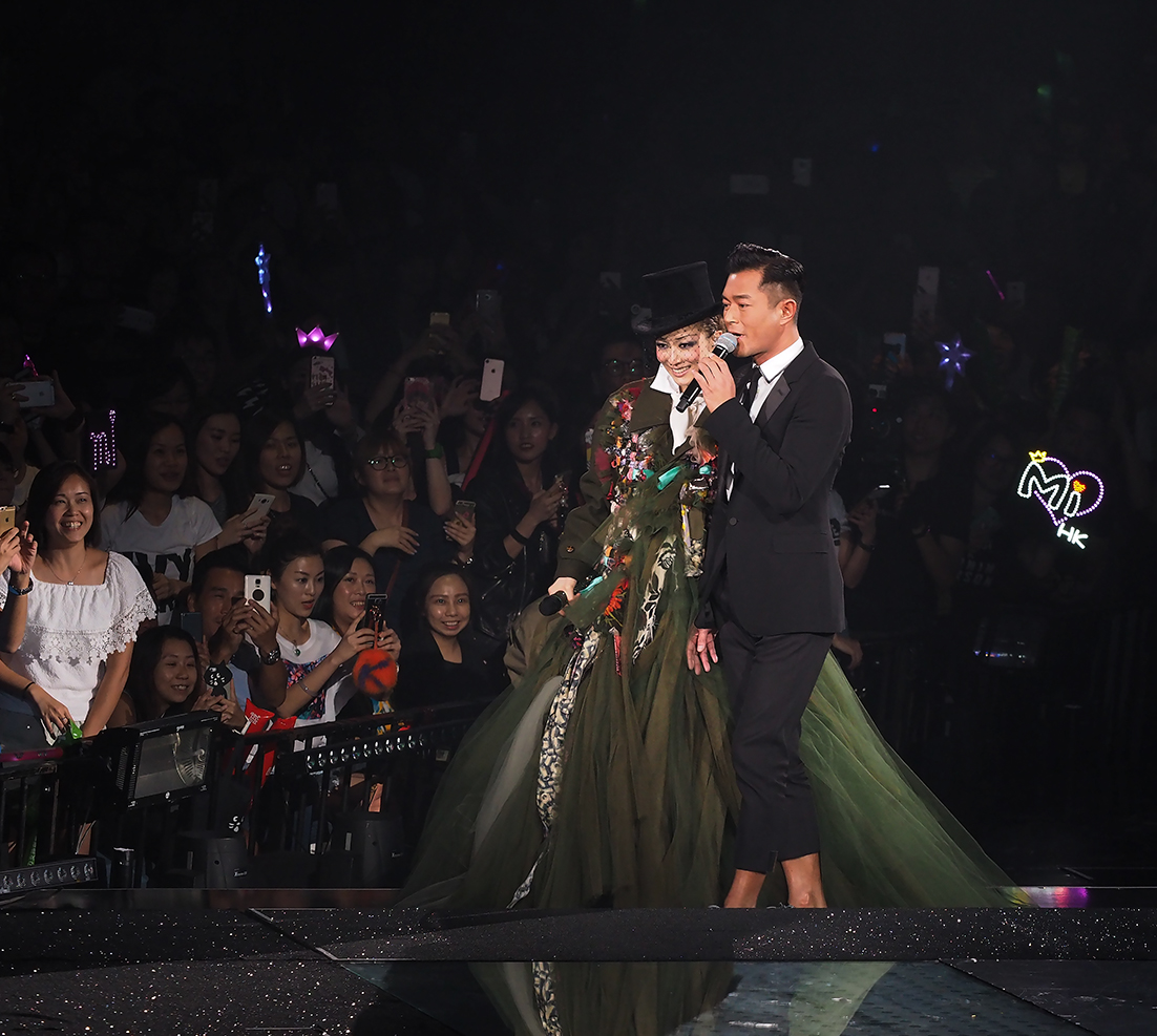 鄭秀文「Touch mi 2」巡演最終場 壓軸嘉賓古天樂開金口獻唱 - WoWoNews