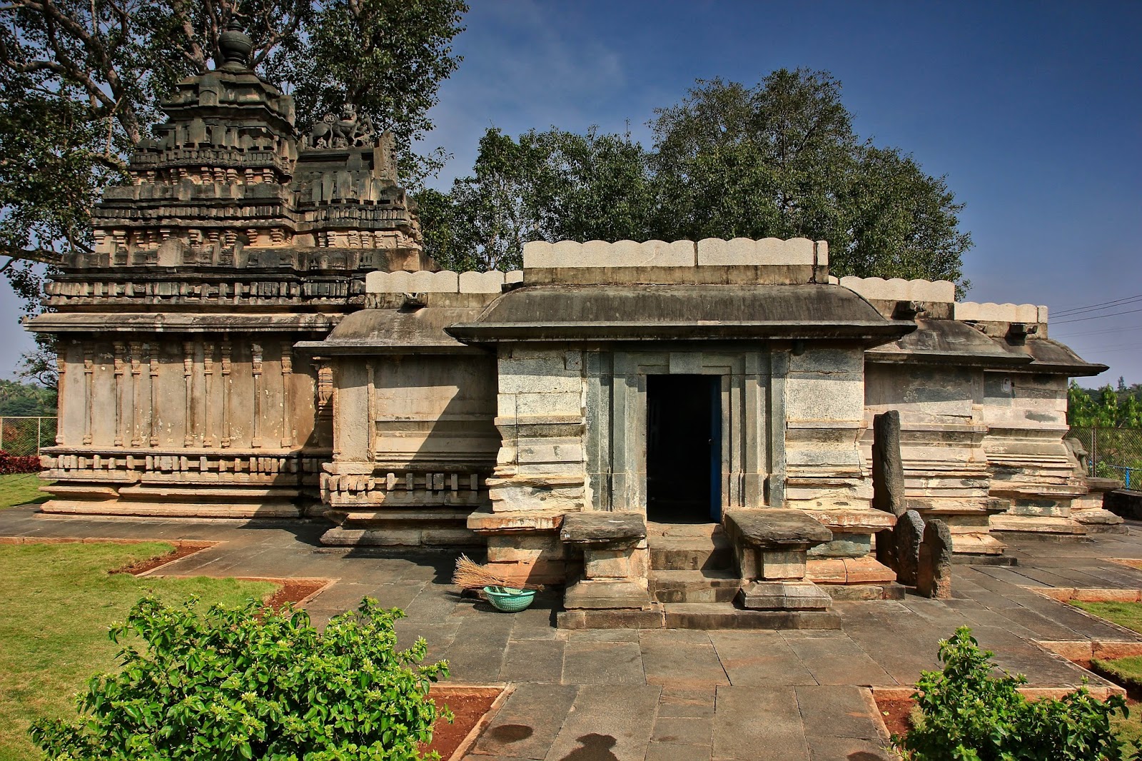 Random Scribbling: Shivamogga Diaries - Koodli, where sisters meet