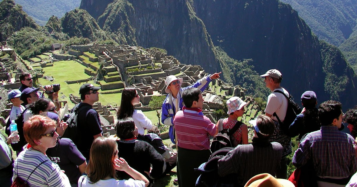 10 Tips Menjadi Seorang Tour Guide Pariwisata