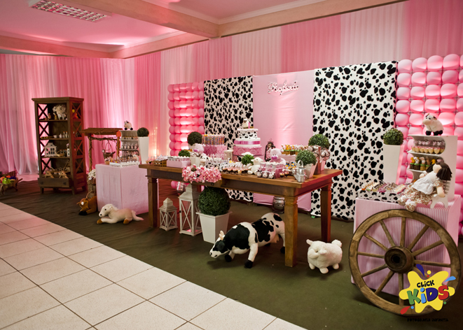 A Fábrica de Sonhos Decoração Infantil: Fazendinha Rosa