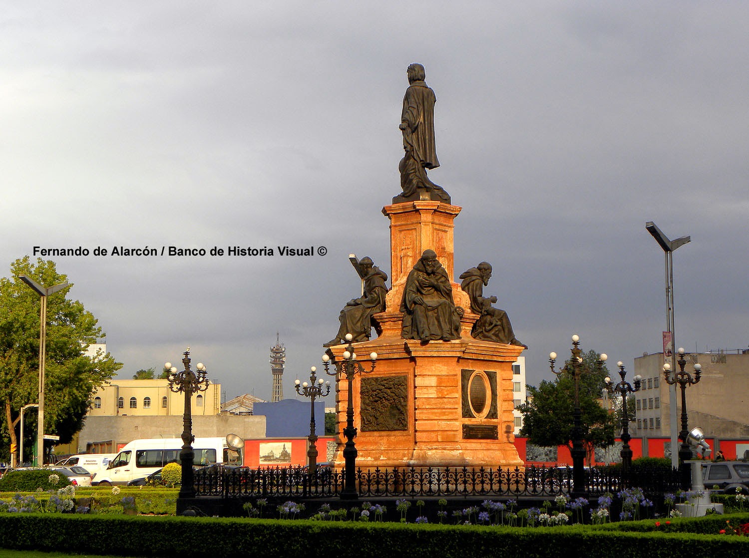 Banco de Historia Visual ©: Glorieta de Colón.