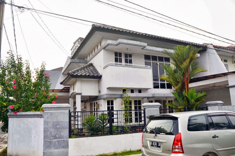 DESAIN RUMAH: CONTOH GAMBAR RUMAH BESAR 16-20