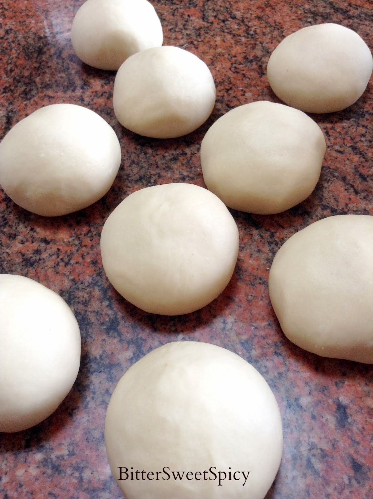 BitterSweetSpicy: Roti Prata a.k.a Roti Canai