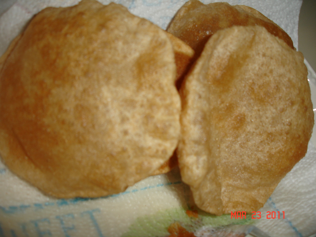 Puri [Puffed Indian Bread]