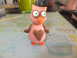 Tea, Cake & Create: Fondant Owl Cake Topper Tutorial