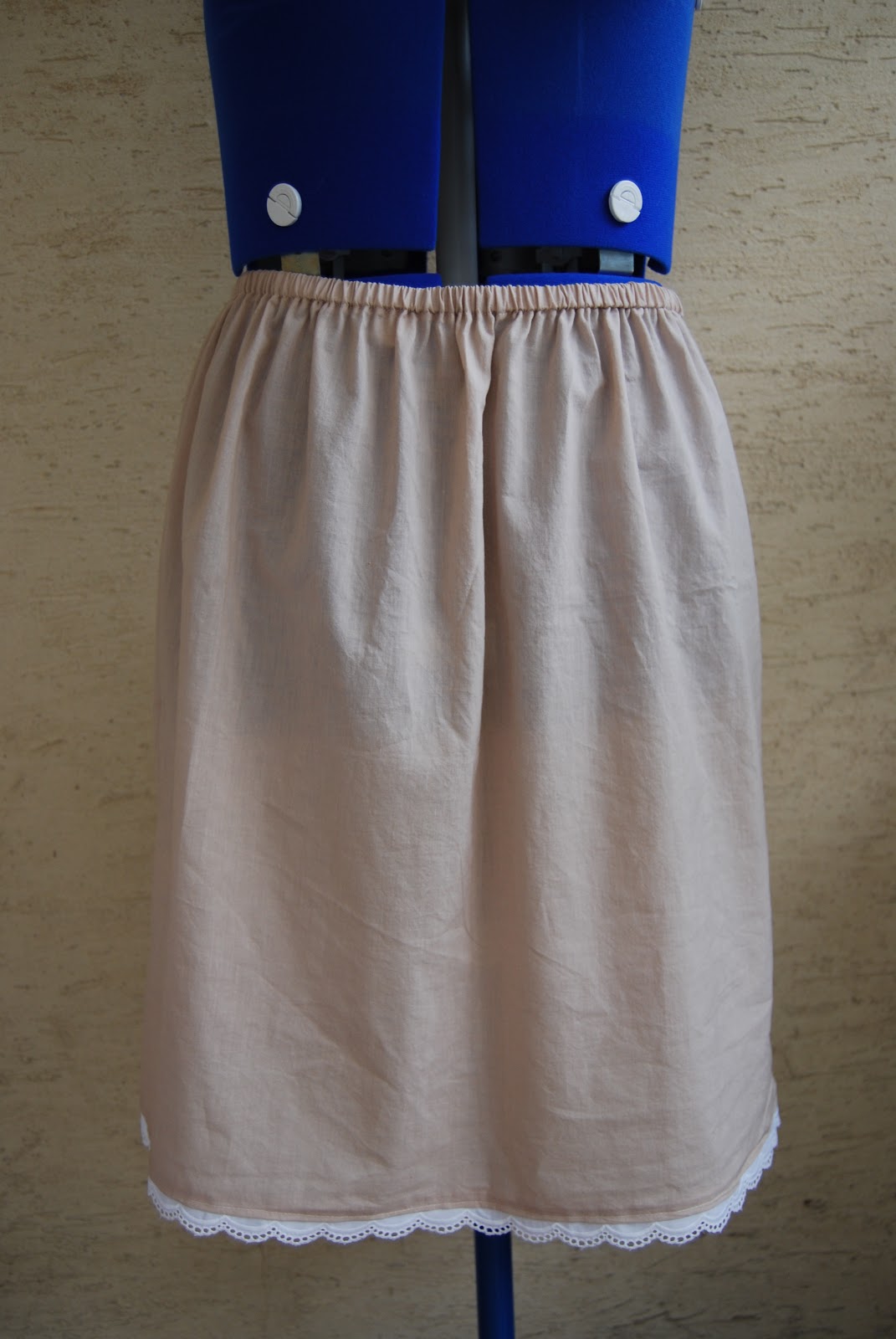 Mélikou: Robe cache-coeur transparente cherche jupon pour mariage d ...