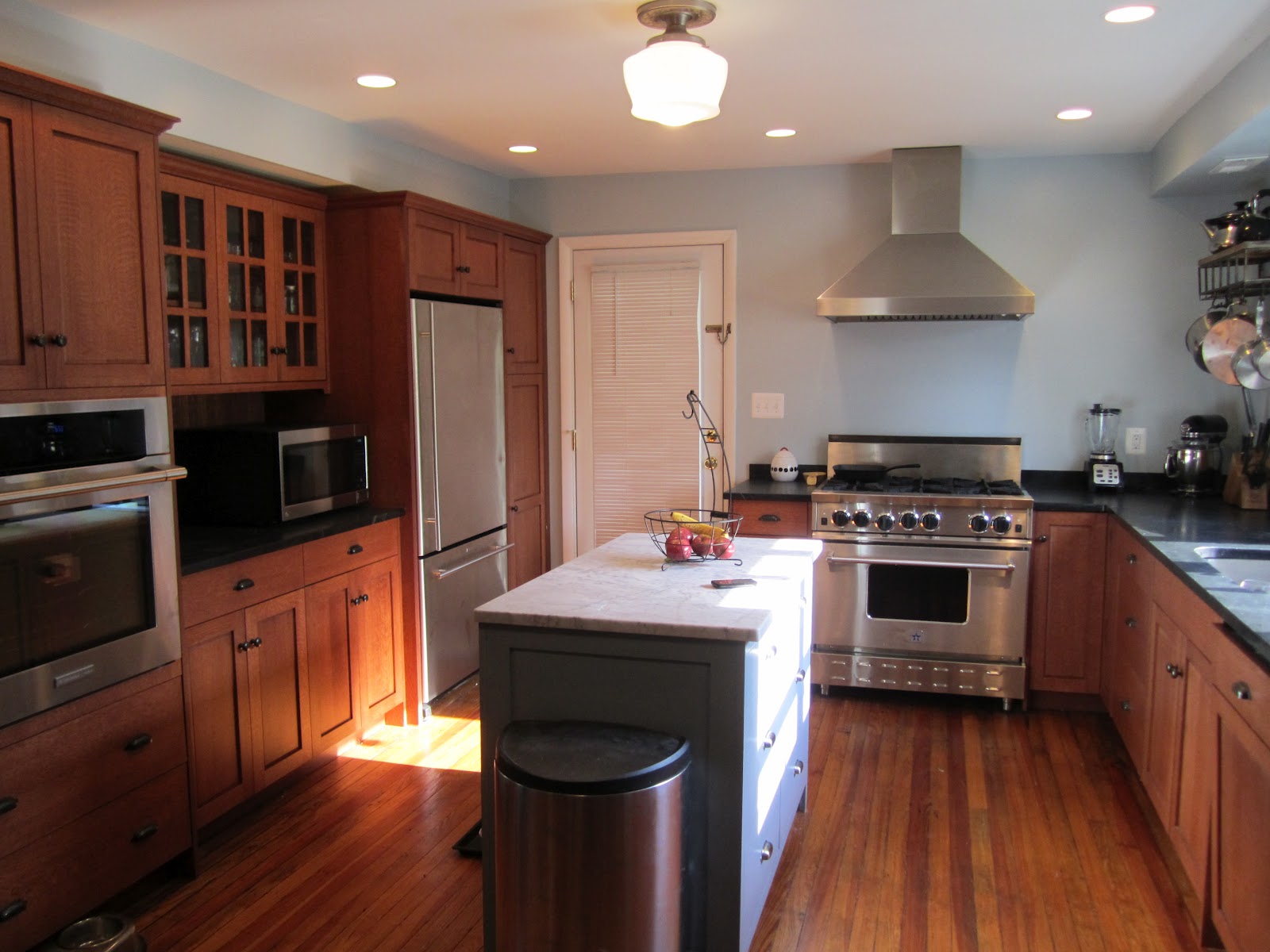 rustyfarmhouse: Kitchen - Painted!