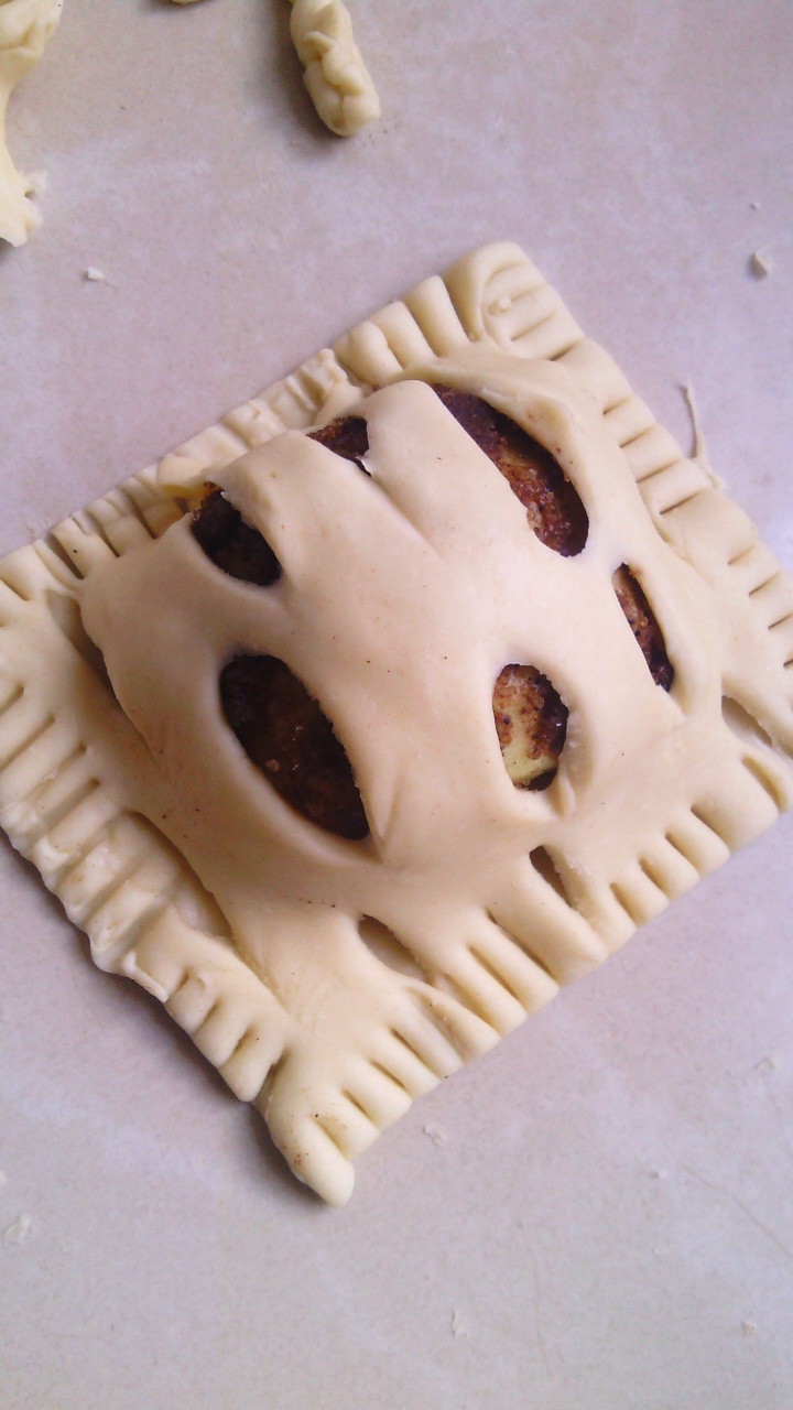 NUTMEG APPLE CAGES / Nairobi Kitchen