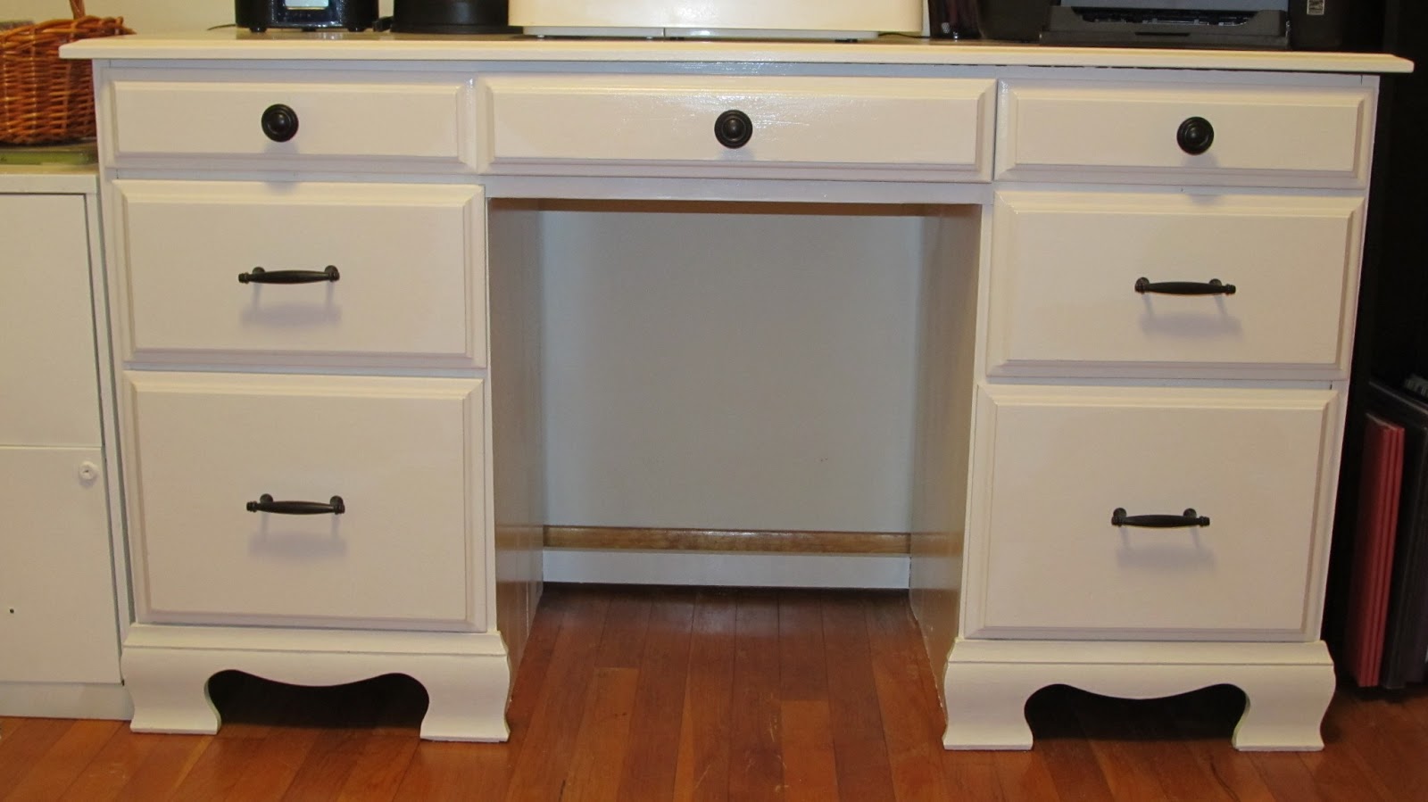 Clever Knack: Refurbished Desk