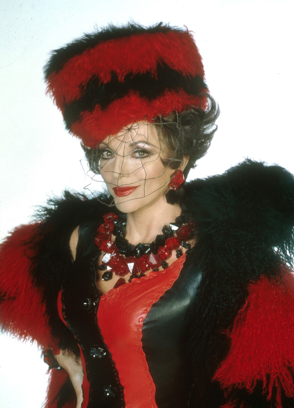 Dazzling Divas: Glamour Queen Joan Collins