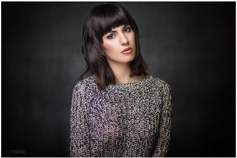 Contoh Pose Model Potrait - Nice Looking ~ BFUP