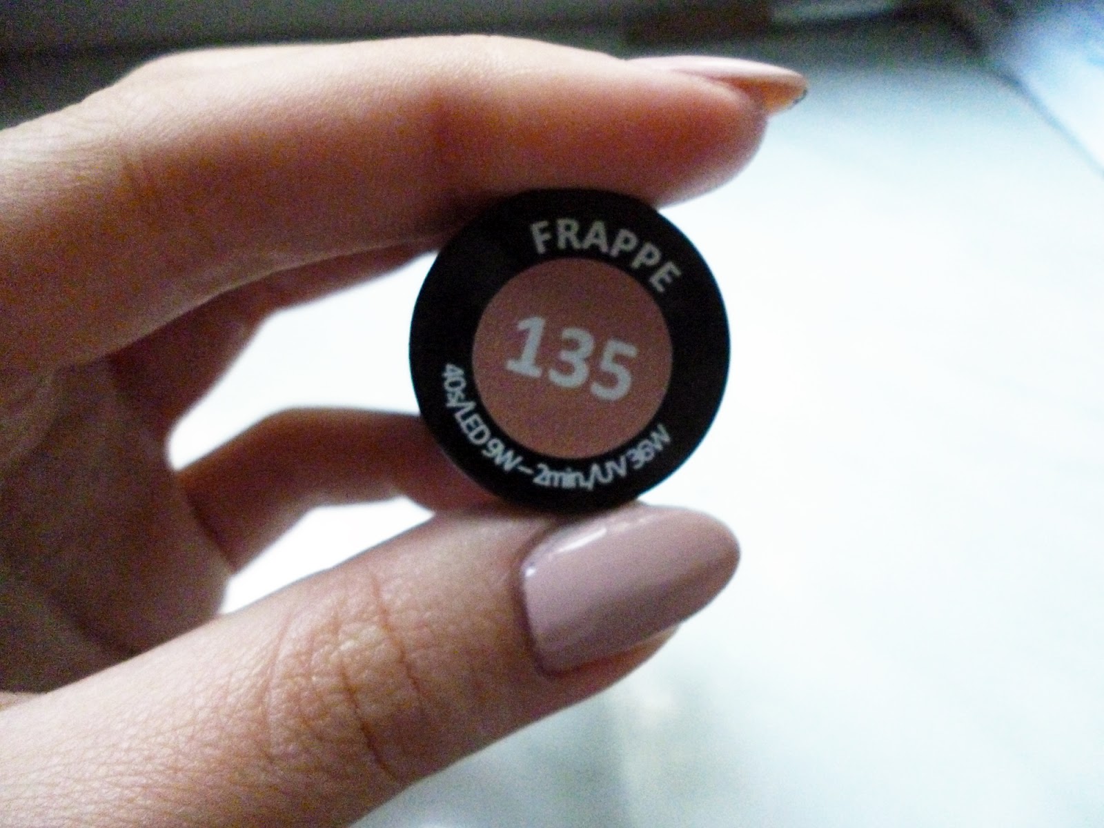 CzarnyKocur - pazurki i nie tylko :): Semilac - 135 Frappe