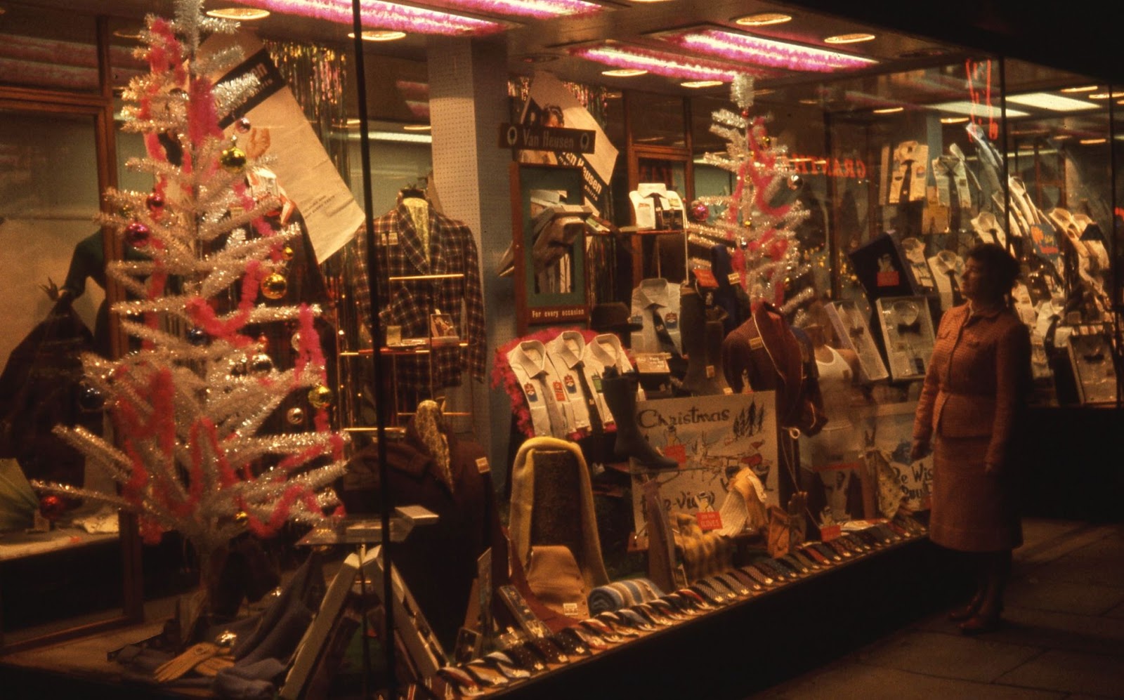 Wonderful Photos of Christmas Shop Fronts in Newcastle upon Tyne and ...