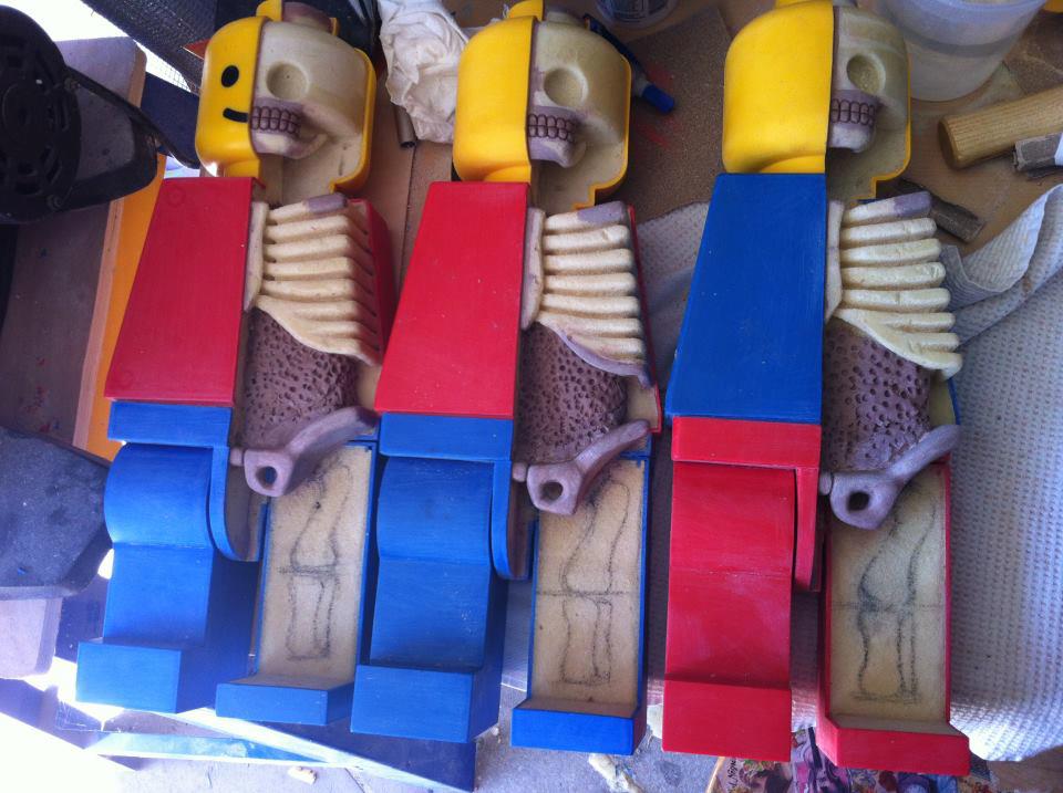 The Anatomy of a LEGO Man (95 Pics)