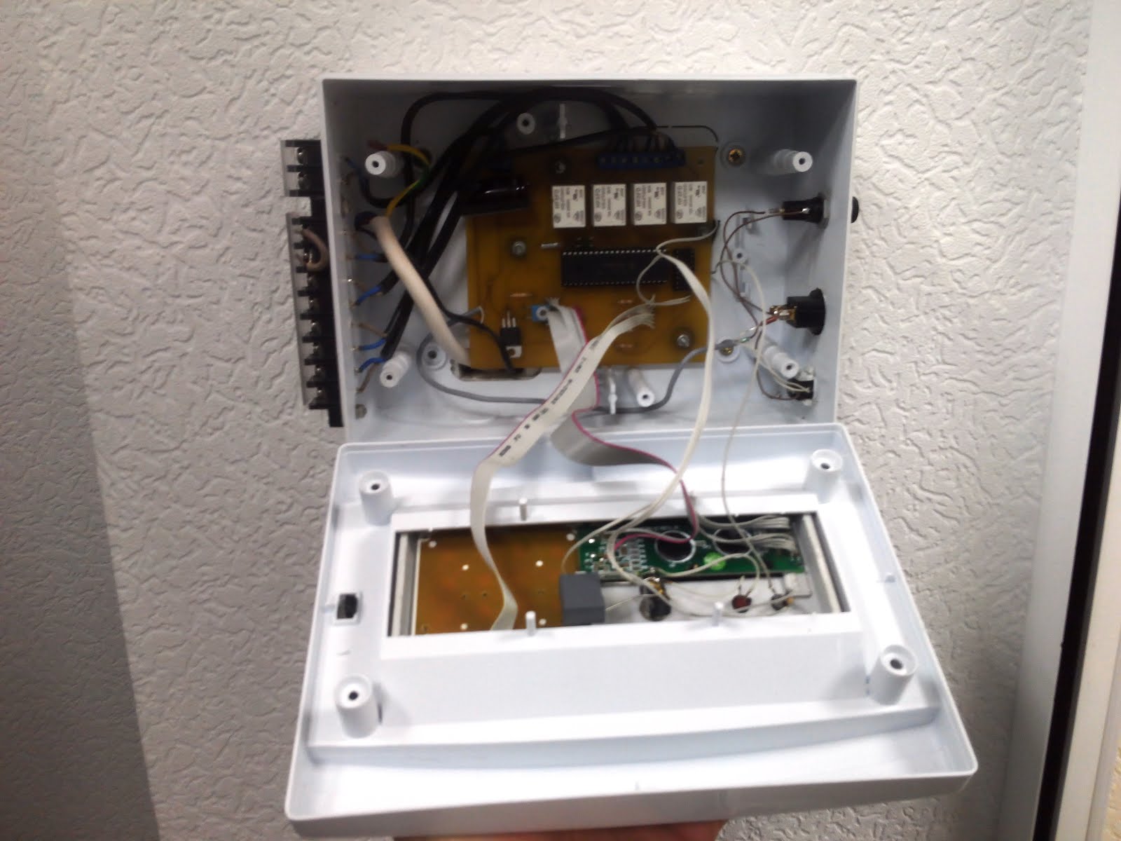 My blog: Programmable timer for control electric circuit