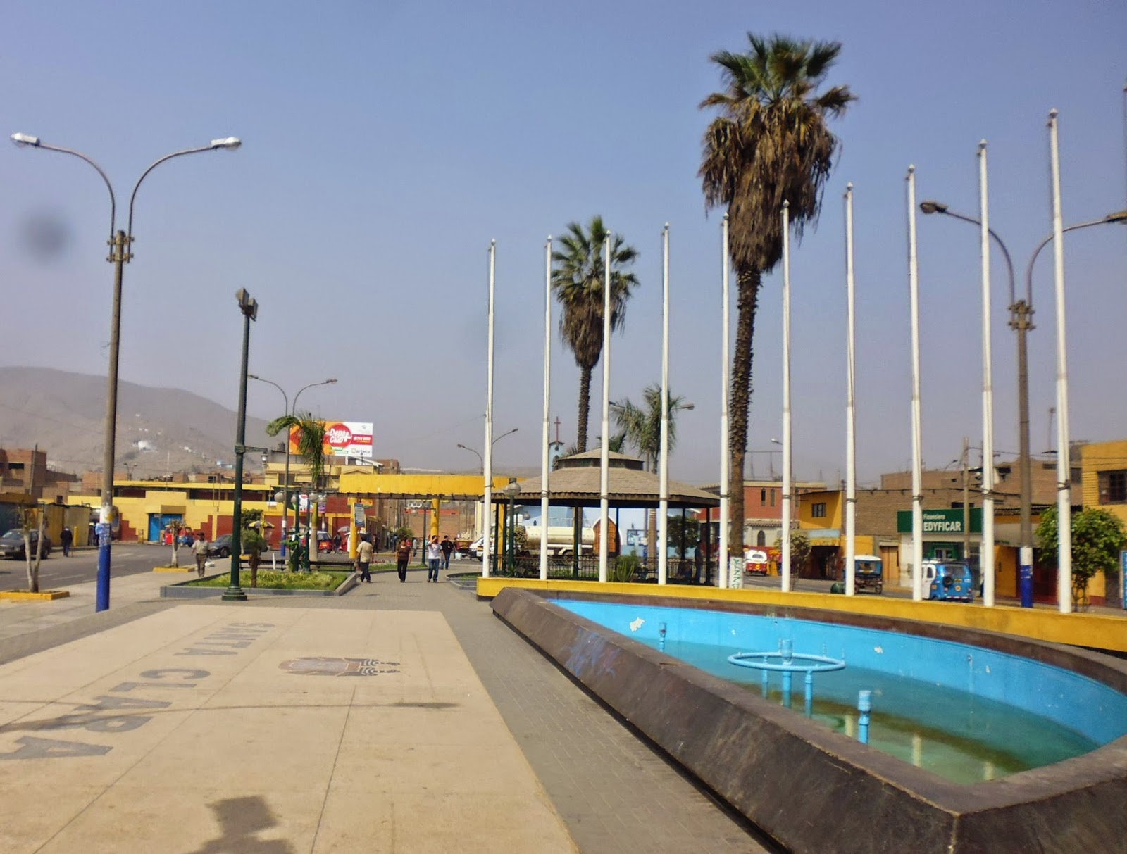 LUGARES TURÍSTICOS EN PERÚ: PARQUE CENTRAL DE SANTA CLARA (ATE VITARTE)