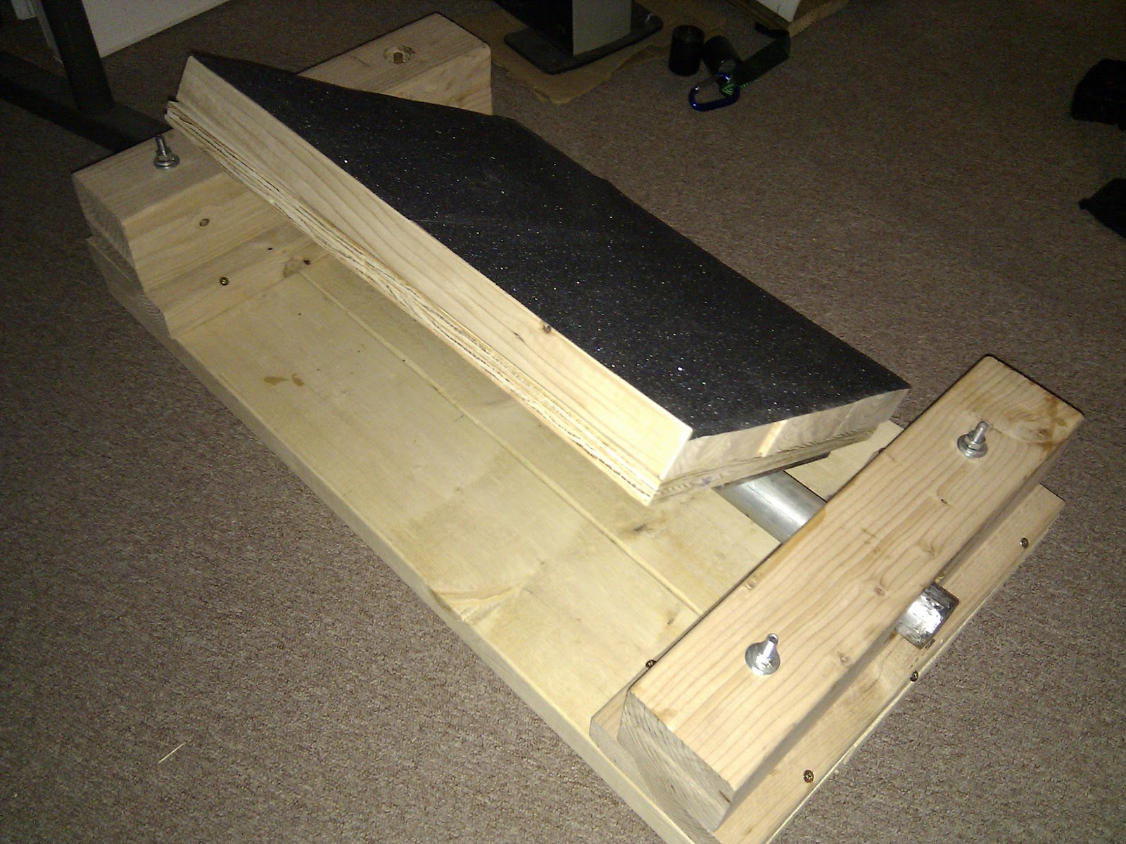 Various Projets: Calf Raise Pivot Board