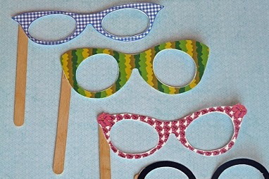 nothing but a pigeon: DIY Photo Booth props