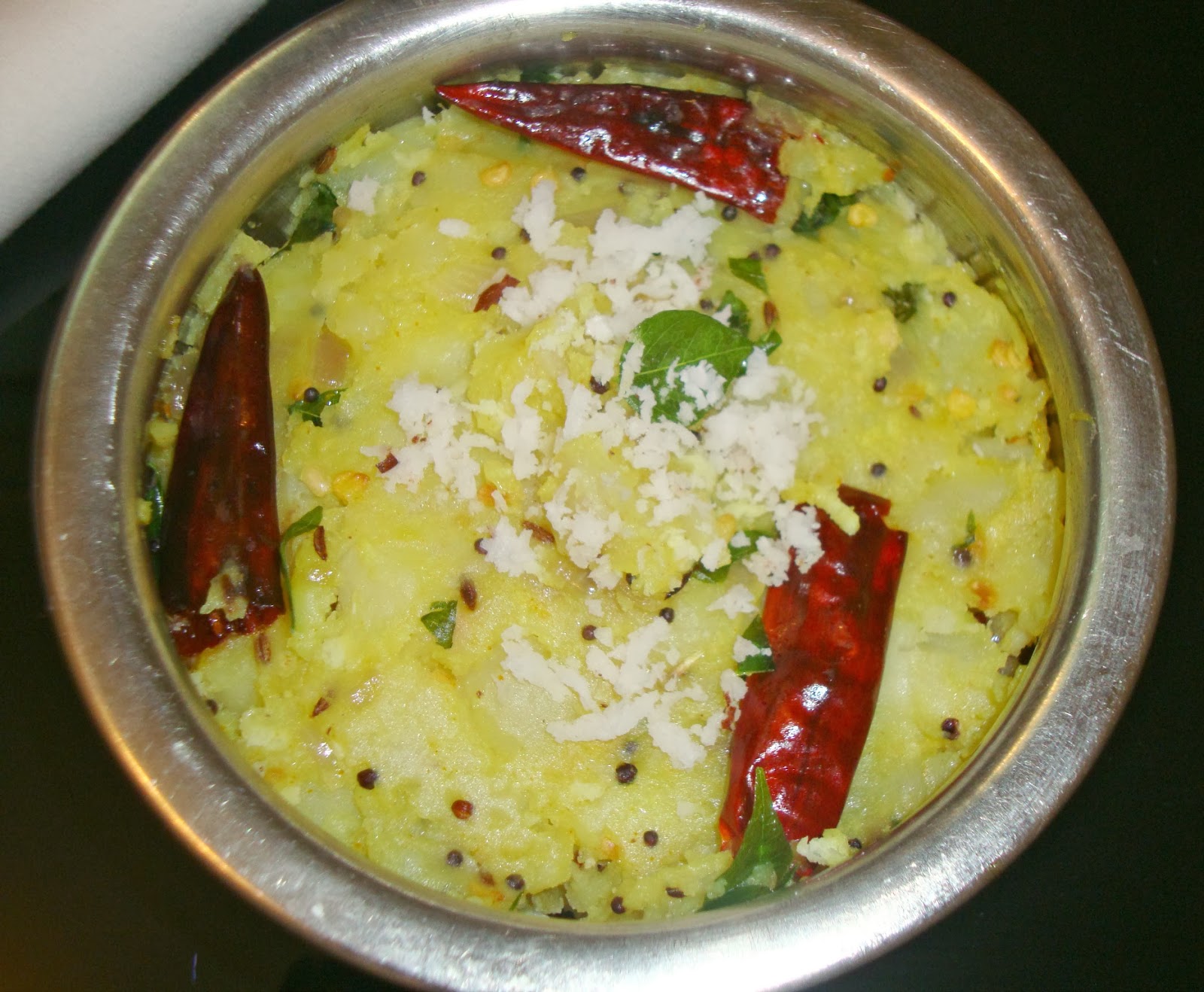 Poornima's Cook Book: Potato Podimas / Mashed Potatoes - South Indian Style