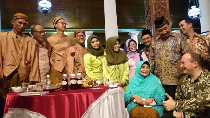 Benarkah Cucu-Cicit RA Kartini Hidup Susah? KONTRIBUTOR SEMARANG, NAZAR ...