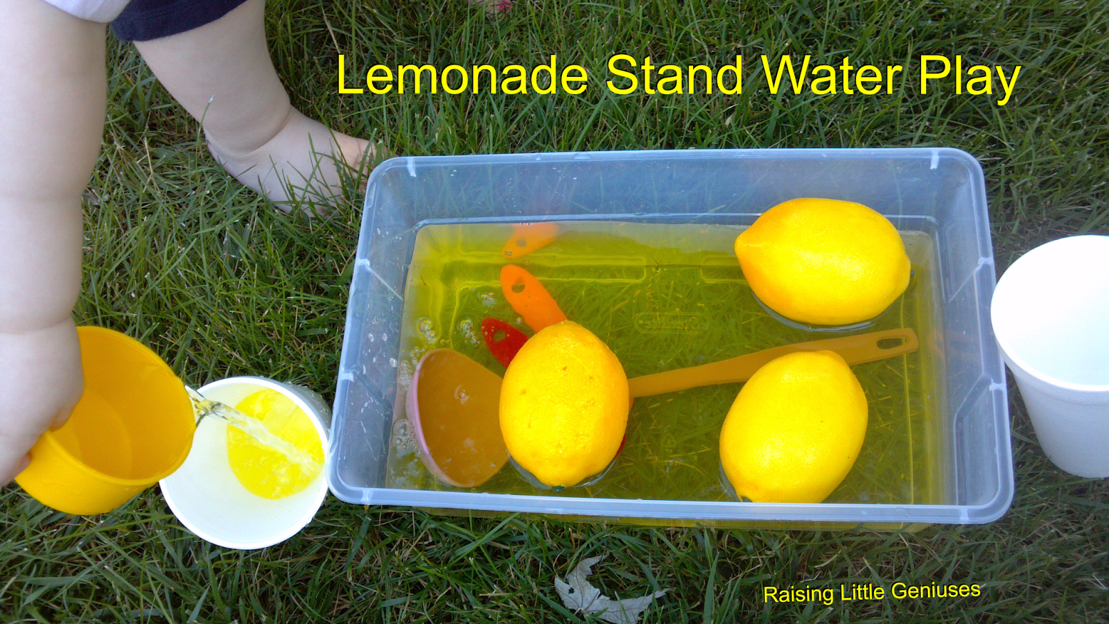 Raising Little Geniuses: Lemonade Stand Water Play