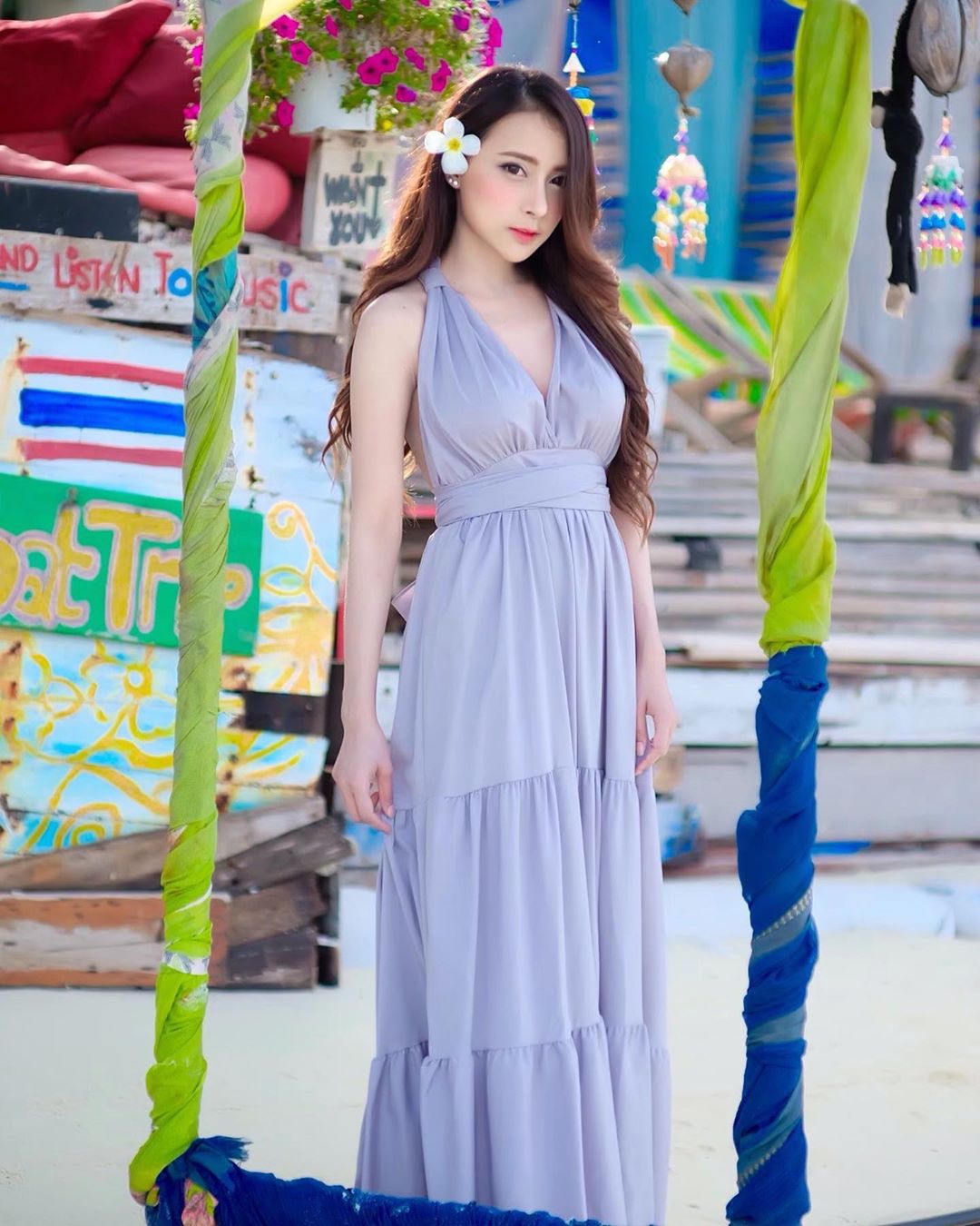 Cô gái xinh đẹp Barbie Mozz - Haitaynamkg Knowledge Humanity