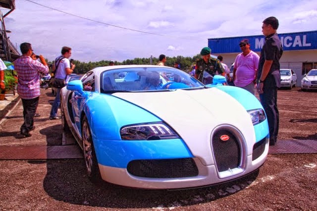 WARTAWAN RASMI LAMAN REFORMASI: 10 Gambar Koleksi Kereta Mewah Sultan ...