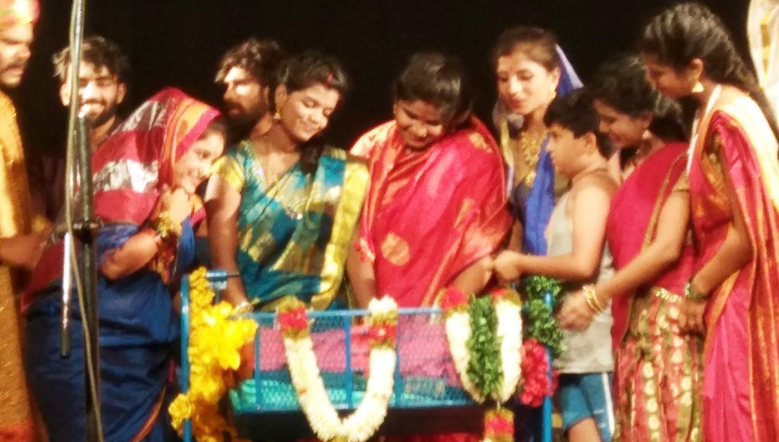 MEMOIRS: KANNADA DRAMA - BANJE TOTTILU ( ಬಂಜೆ ತೊಟ್ಟಿಲು)