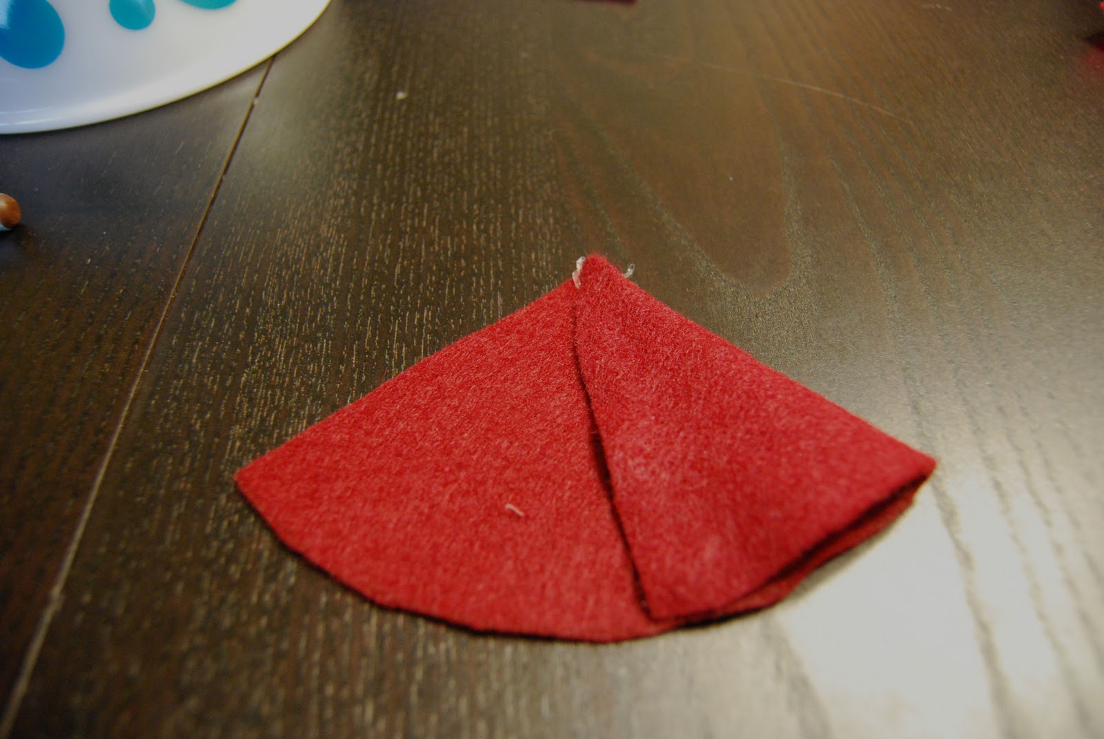 Adventures of a Nervous Knitter: Photo Tutorial: Felt Gnomes