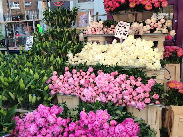 Lisa: Columbia Road Flower Market and the Cake Hole