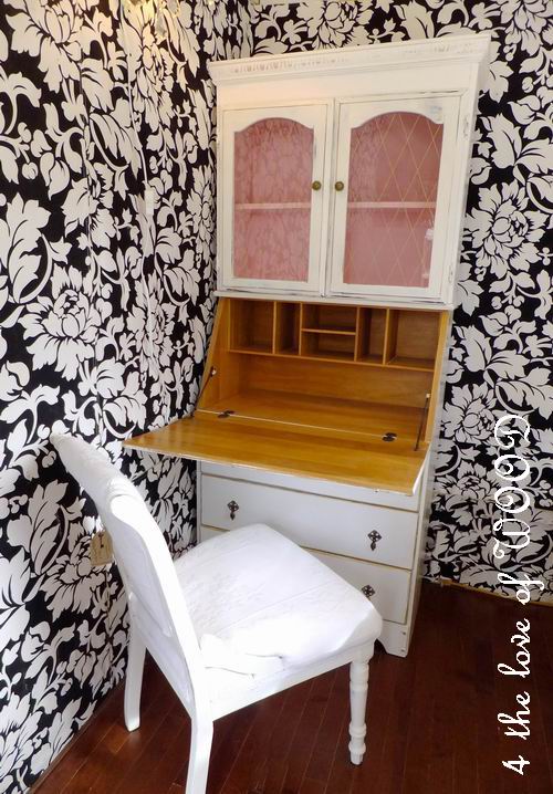 4 the love of wood: SHE'S A PRETTY SECRETARY - pink and white desk