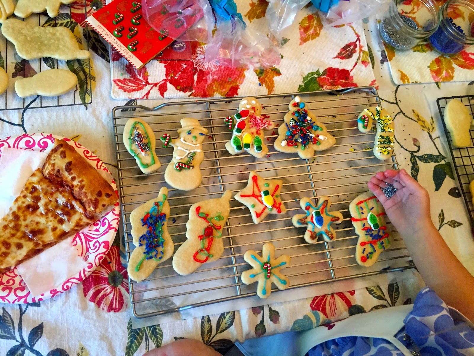 wan life to live: cookies are way more fun with friends