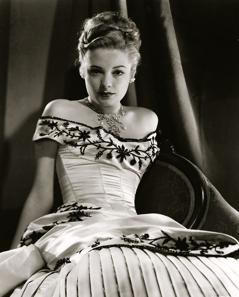 Slice of Cheesecake: Jane Greer, pictorial