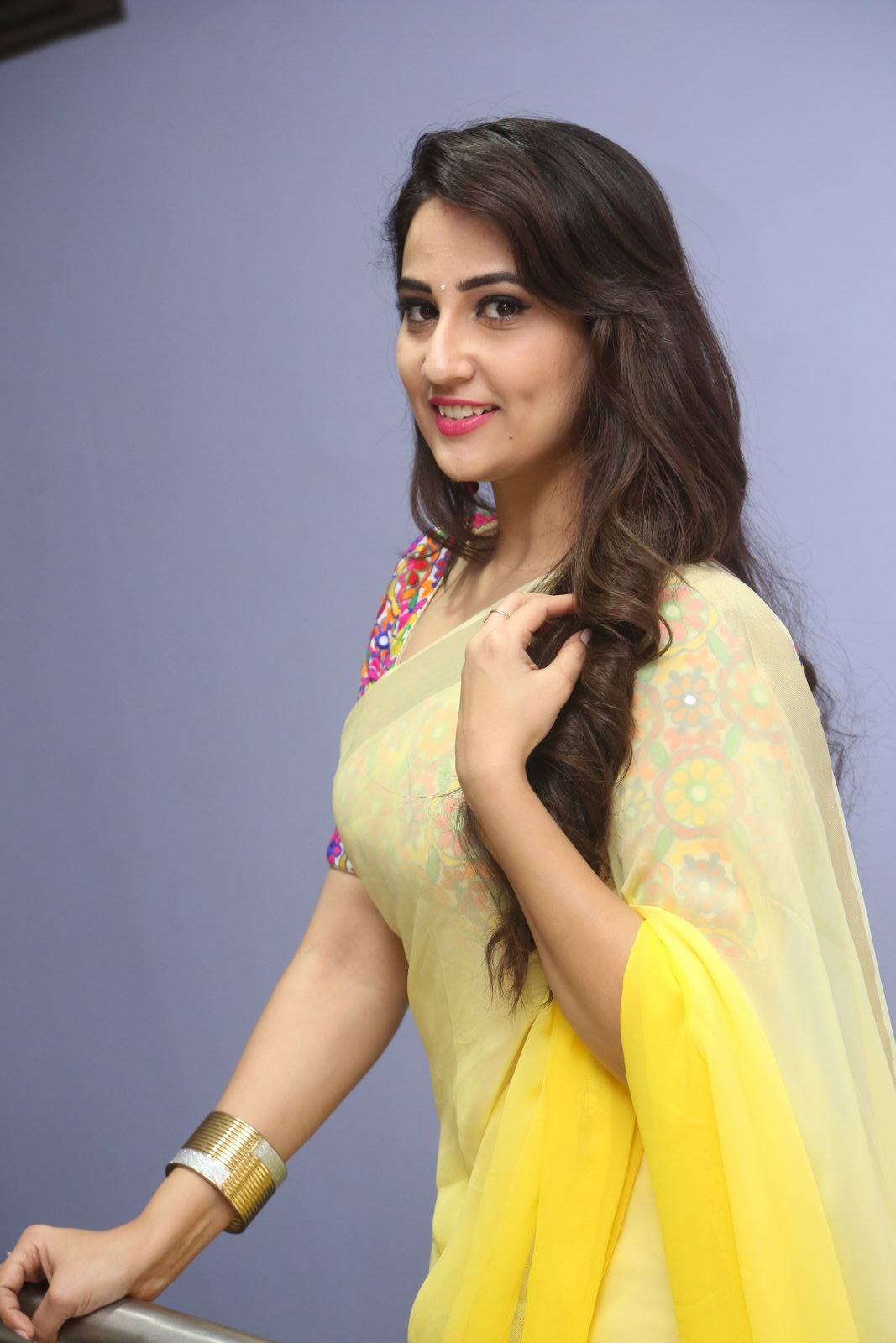 Anchor Manjusha latest dazzling photos gallery
