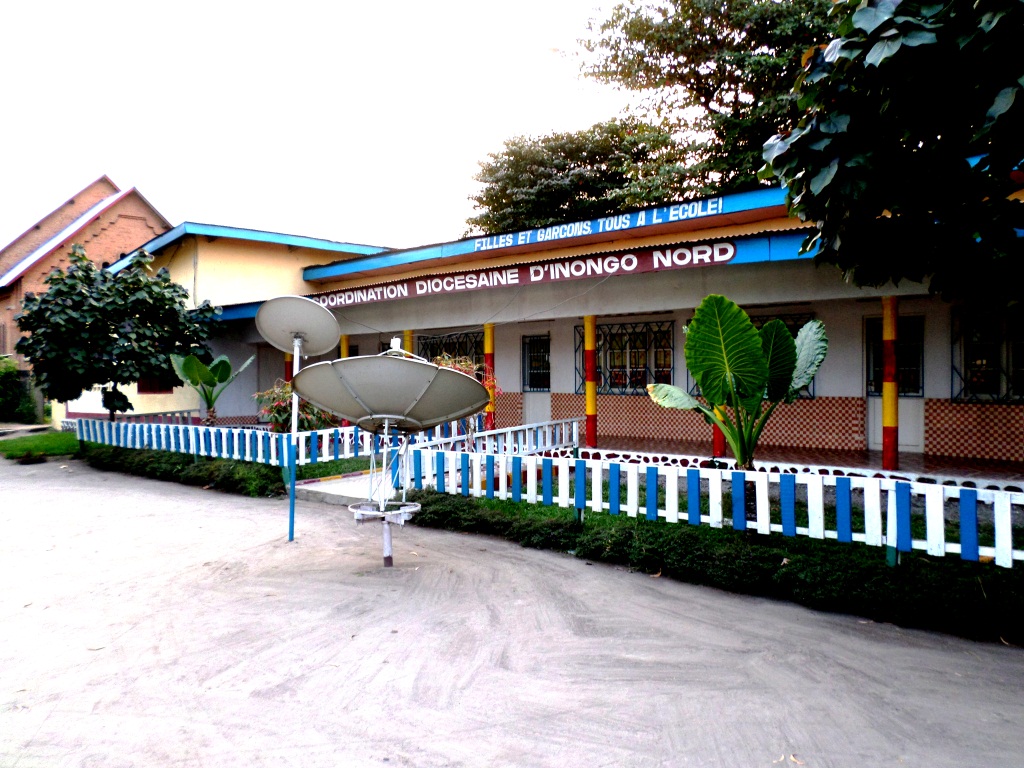 DIOCESE D'INONGO: Aurevoir et bienvenue à Inongo
