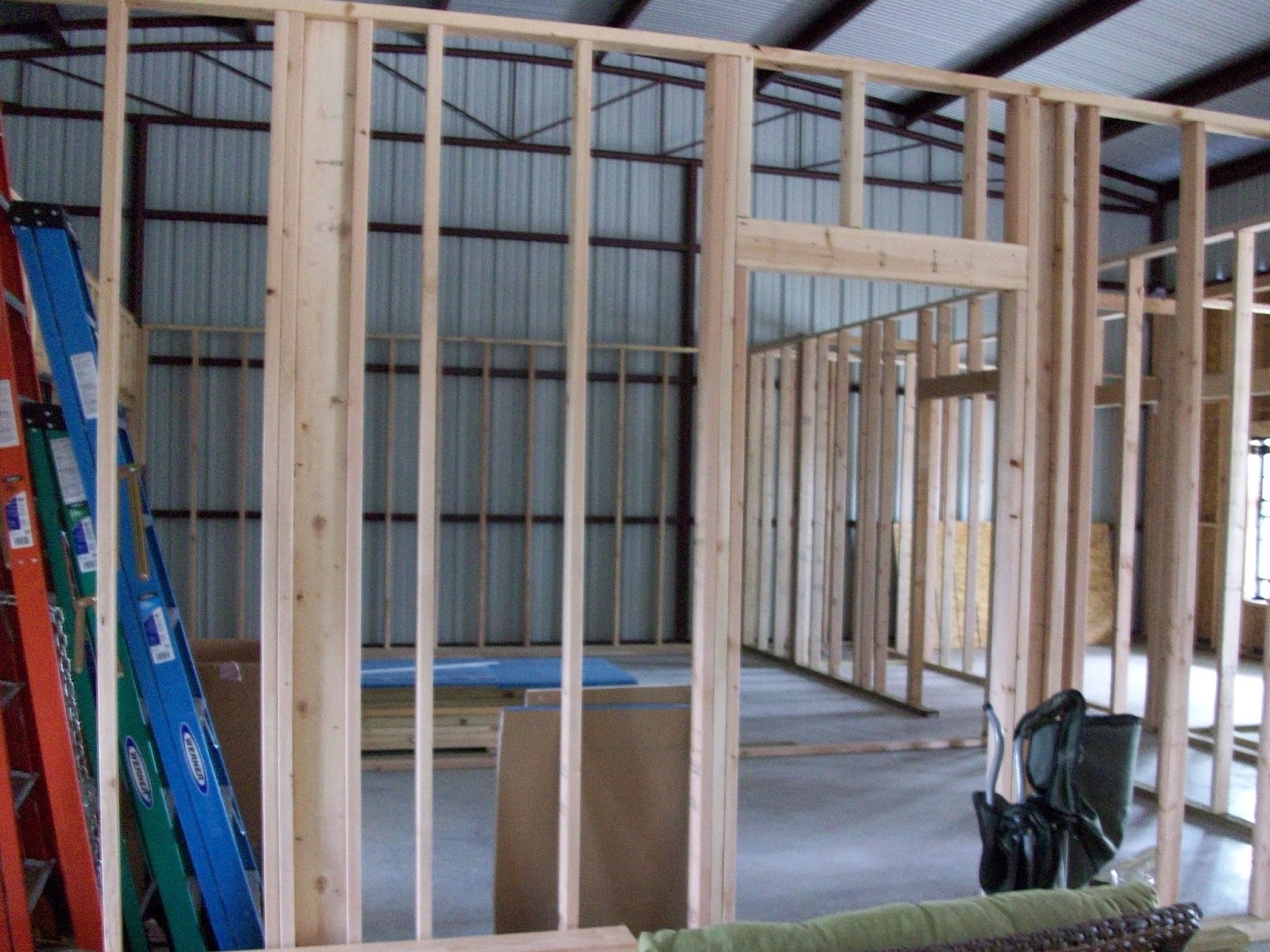 Barndominium: More Framing