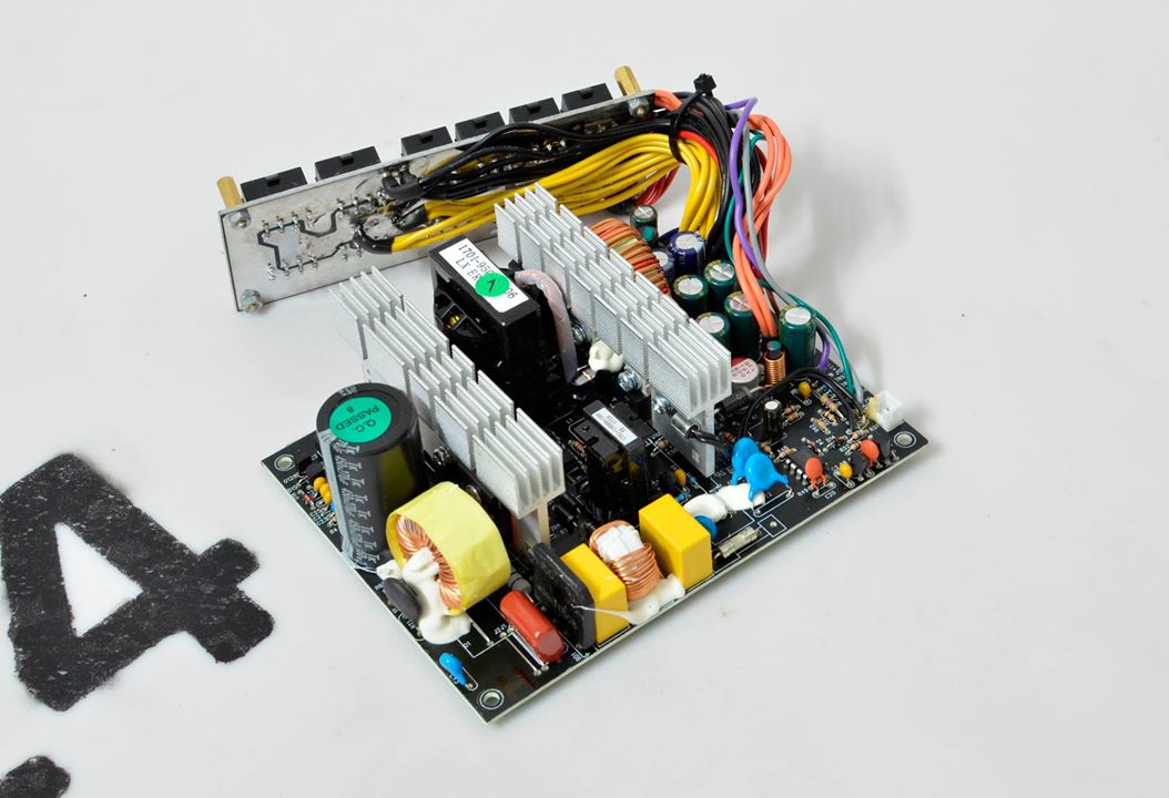 REVIEW - 1st Player DK5.0 (500W)