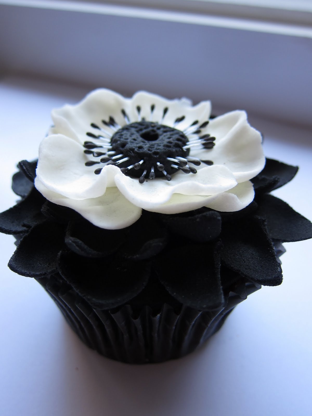 Icing Designs: Cupcake Couture Cupcake Contest Winner