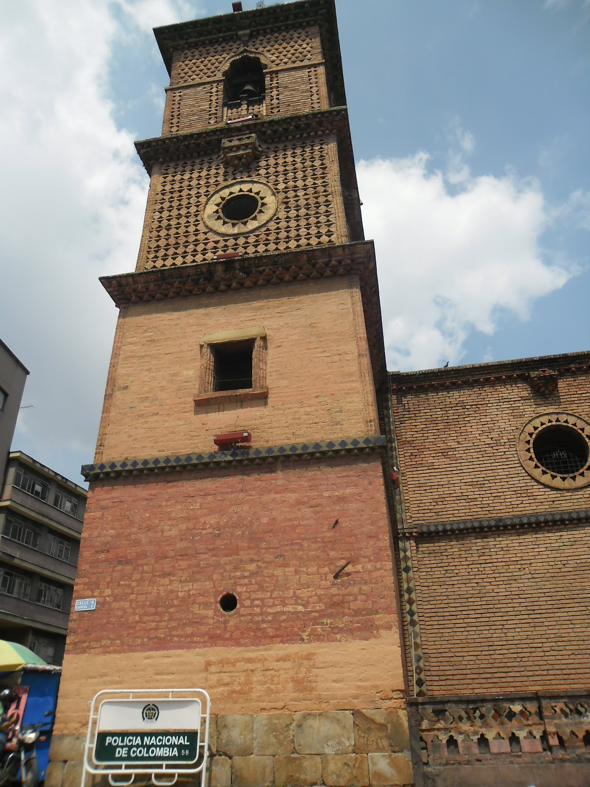 Cali-Cárcel y Otros Relatos.: Cali y La Torre Mudéjar.