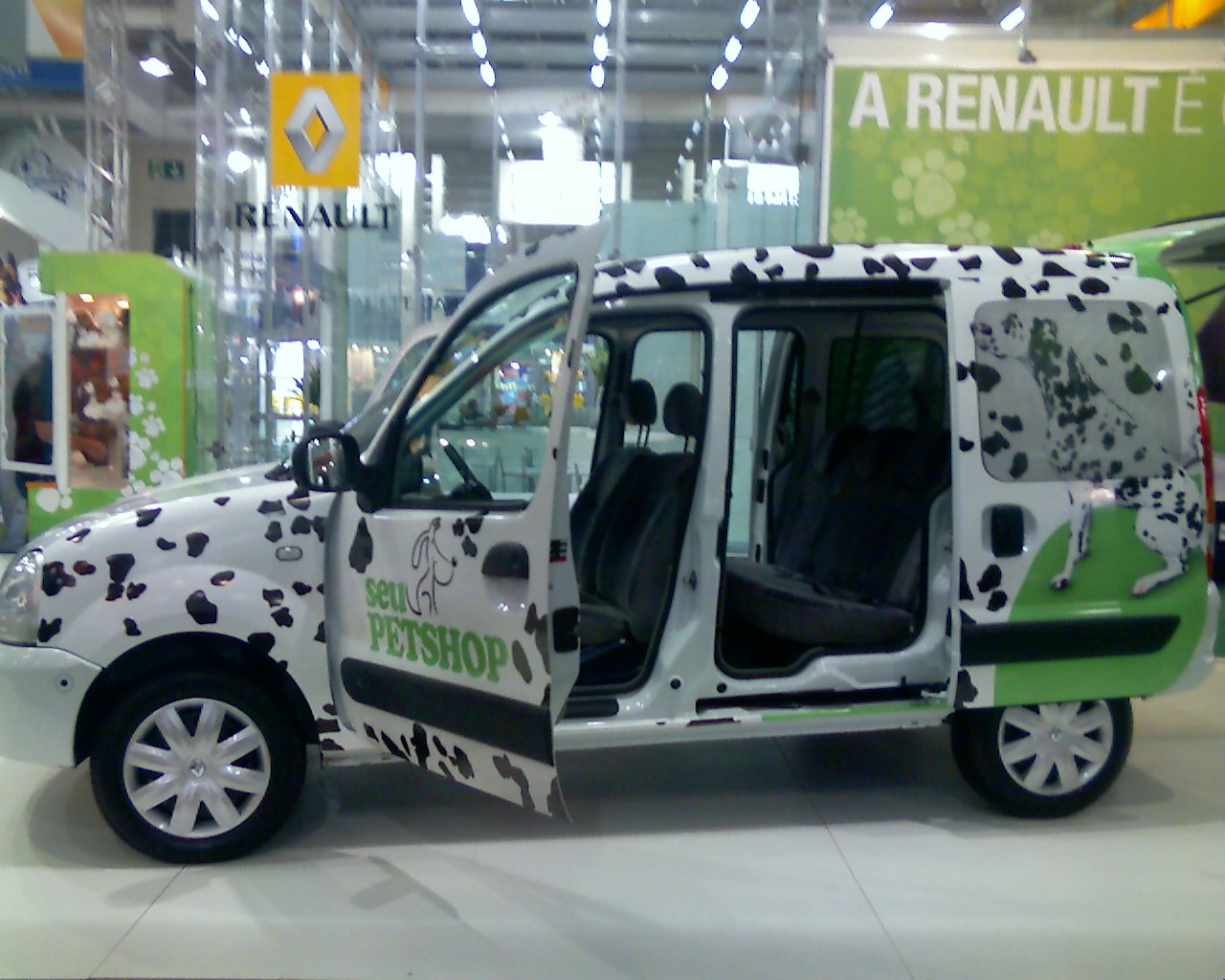 PET COCKER: Taxi Dog