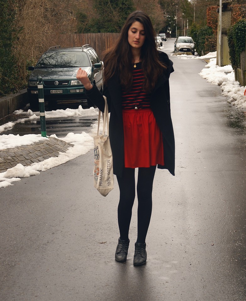 Tights ec·lec·tic : Deriving hosiery ideas, style, or taste from a ...