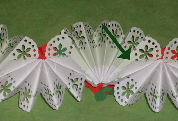 The Papercraft Post: Paper-Punched Paper Chains Tutorial