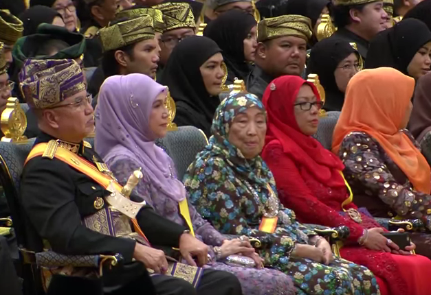 WARISAN RAJA & PERMAISURI MELAYU: Sultan Brunei dan Kerabat.