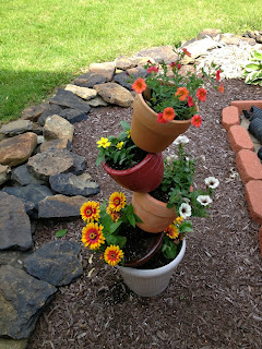 Outdoor Oasis: DIY: Stacked Flower Pots