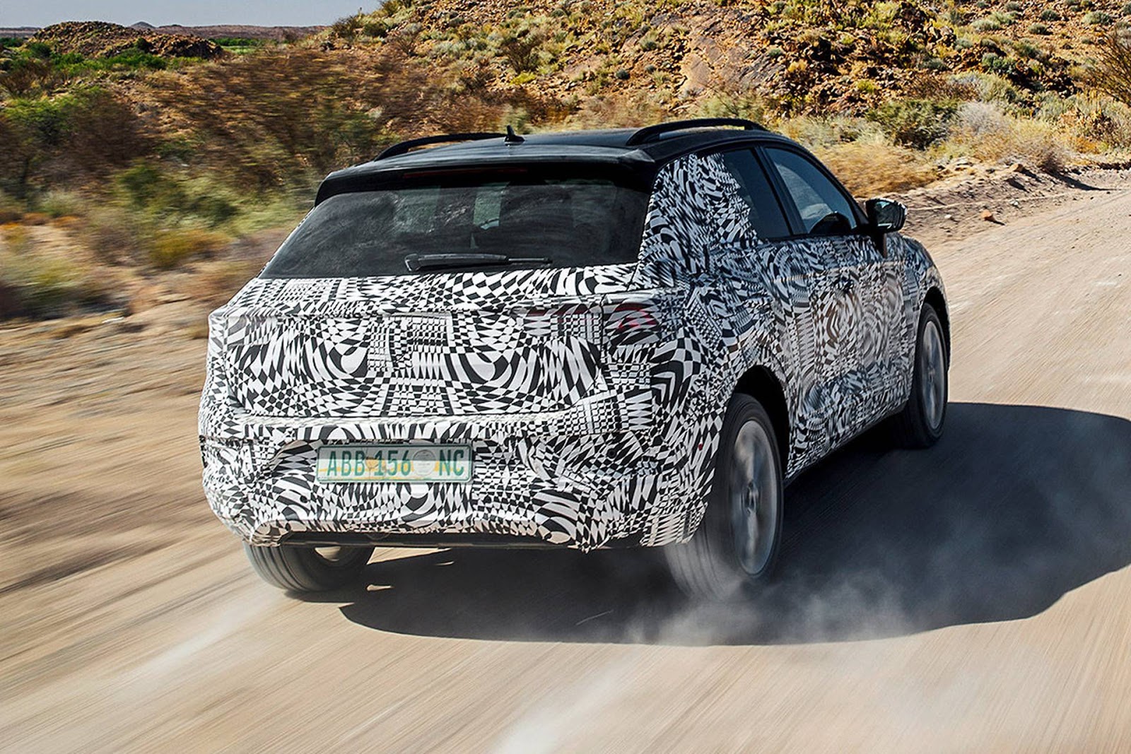 VW Golf T-ROC [SUV]: fotos, preços e especificações