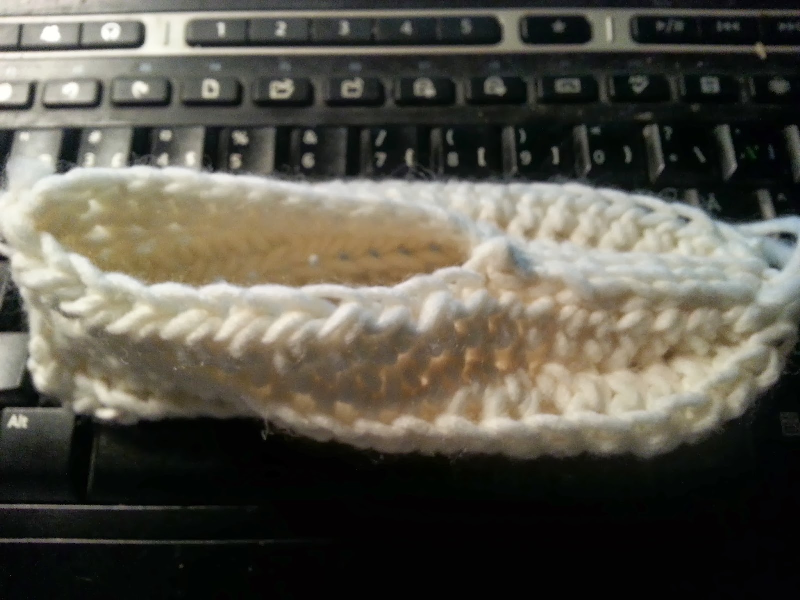 Spuur Spot: Julegave idé? Verdens nemmeste hæklede sutsko