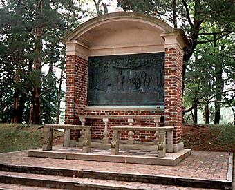 DON'T READ THIS; IT'S BORING!: Not Quite Ancestor in the News